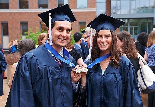 A Complete Guide to Honors Programs and 5 Big Benefits | College Raptor