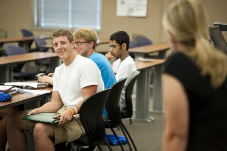 Tips To Structuring Your First Year College Classes