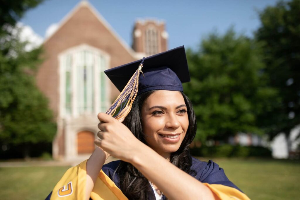 What is a Valedictorian and How Do You Become One? | College Raptor